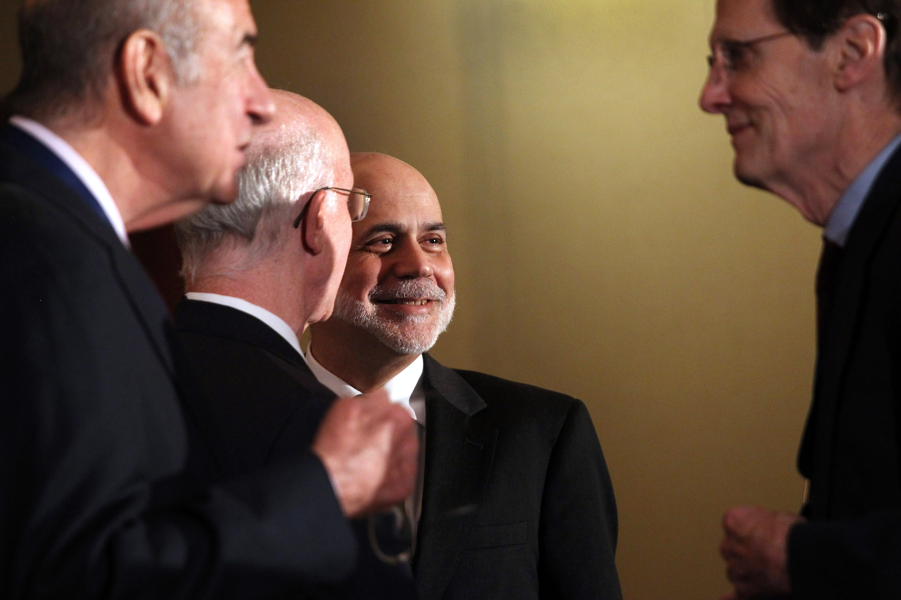 Bernanke defends the role of the Fed in recovery - The World from PRX