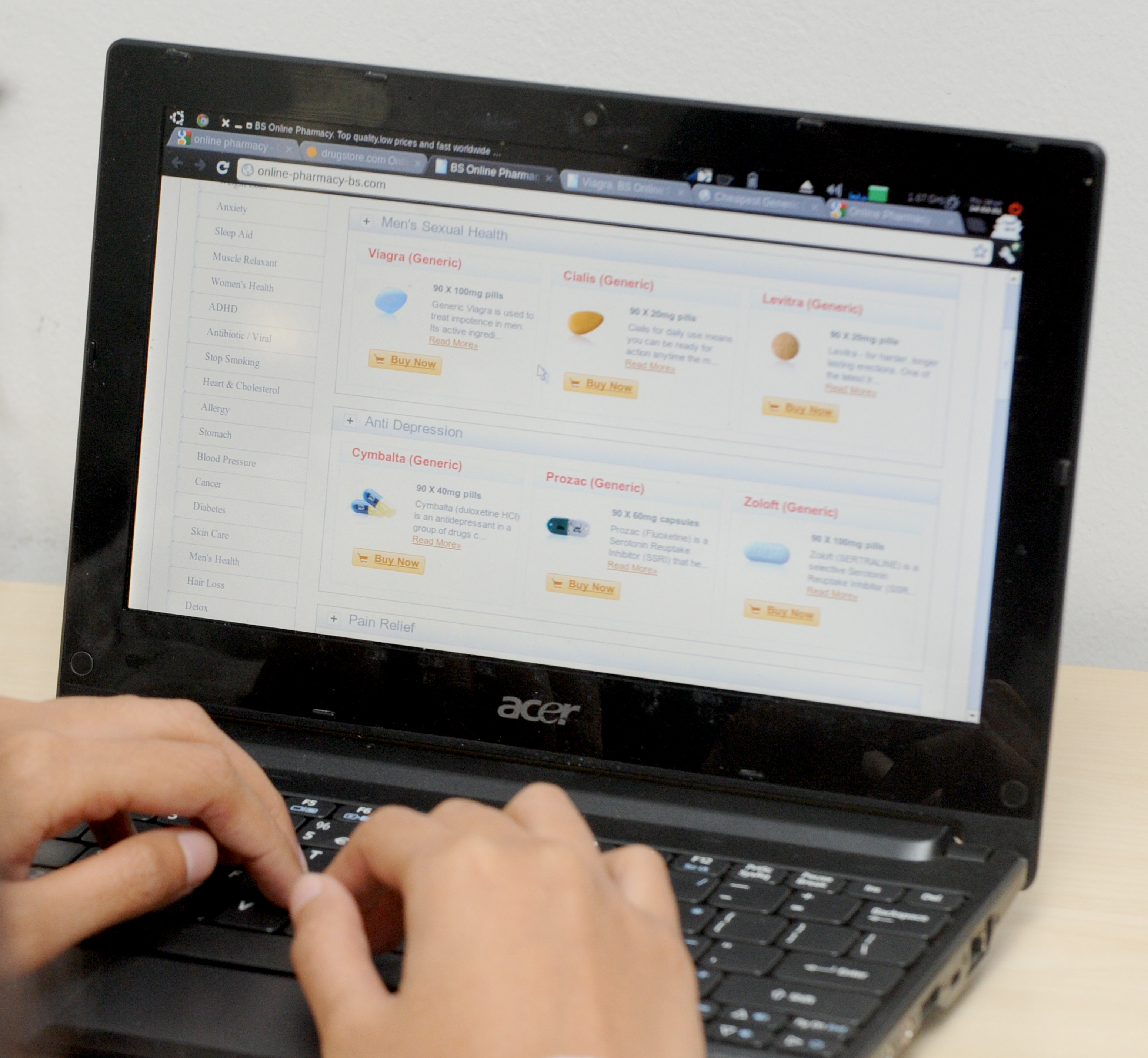FDA warns consumers against using online pharmacies - The World from PRX