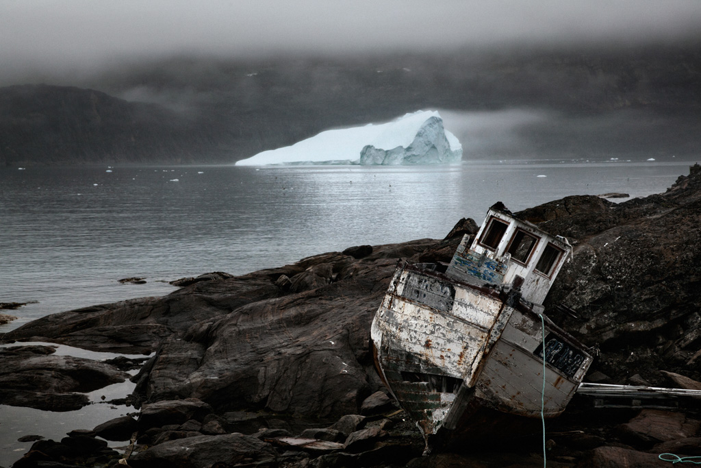 Arctic melting forces researchers on floating station to evacuate - The ...