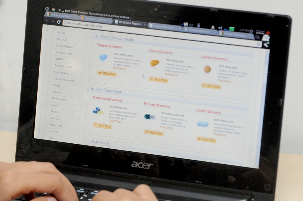 Online health information on the rise, report says - The World from PRX