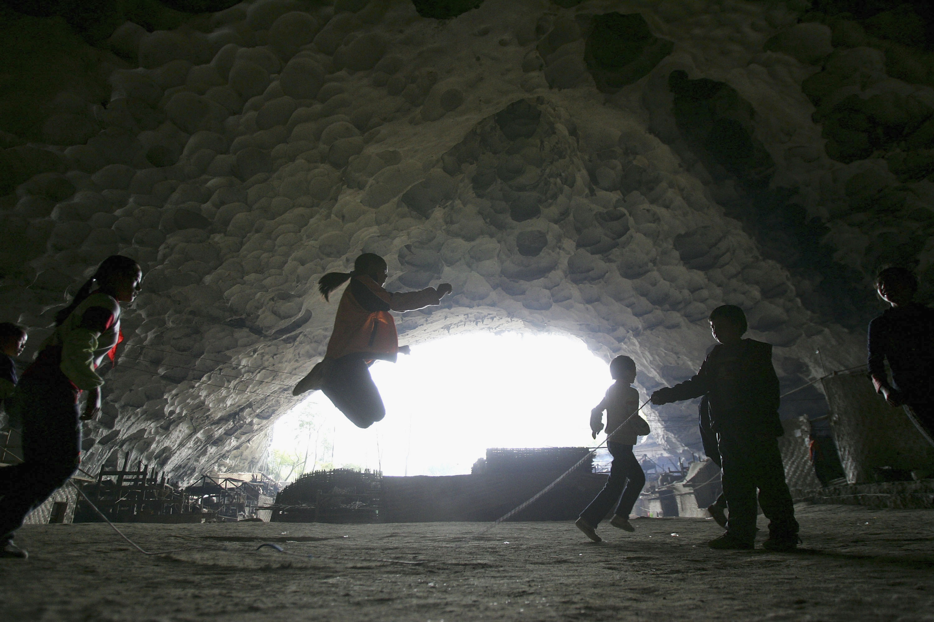 Australian girl, 6, dies in freak skipping rope accident at family home ...