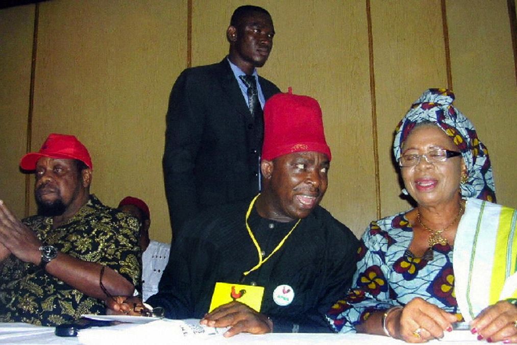 Chukwuemeka Odumegwu-Ojukwu dies: leader of breakaway Nigerian state ...