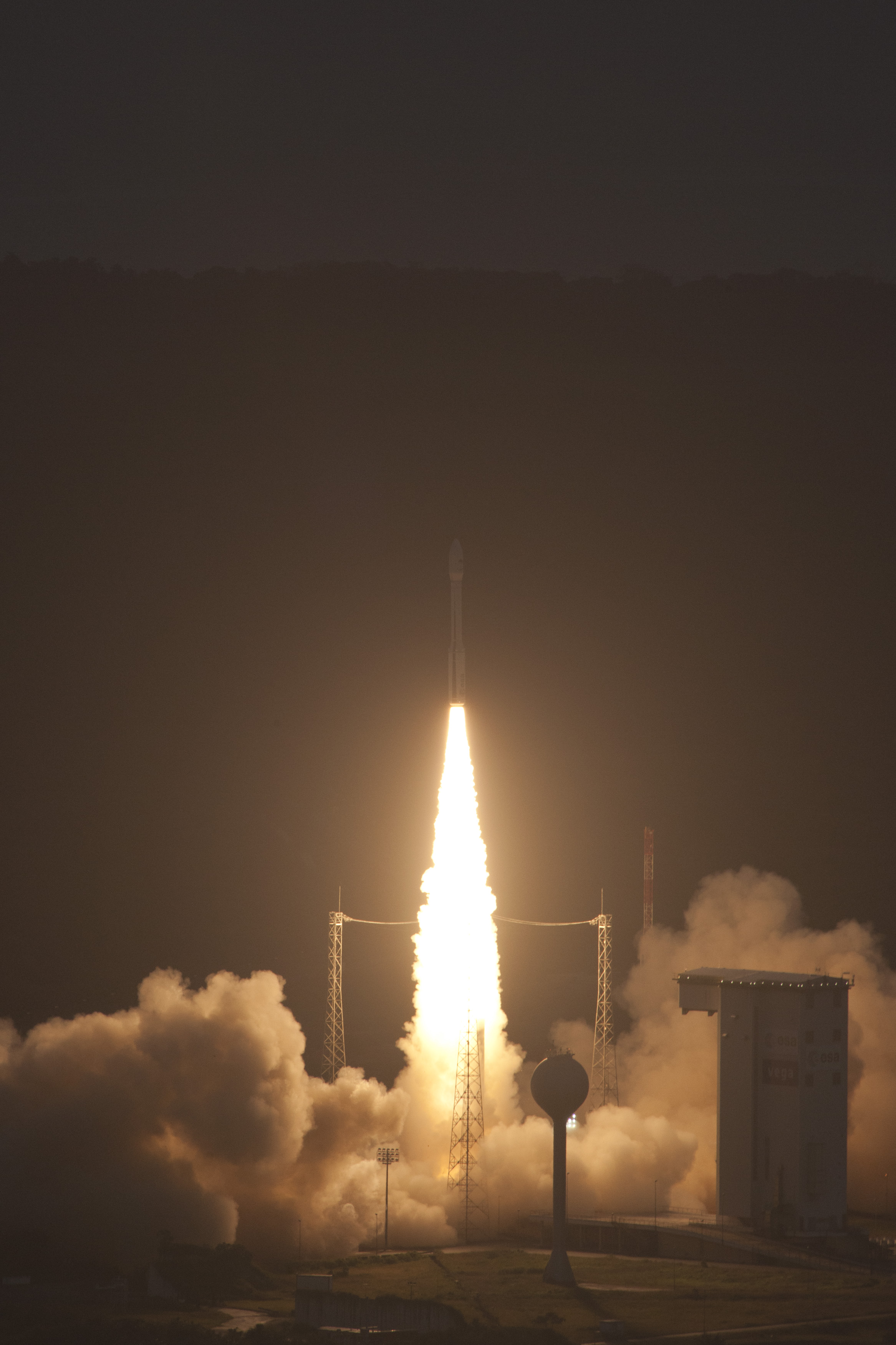 Europe's new Vega rocket successfully launched (VIDEO) - The World from PRX