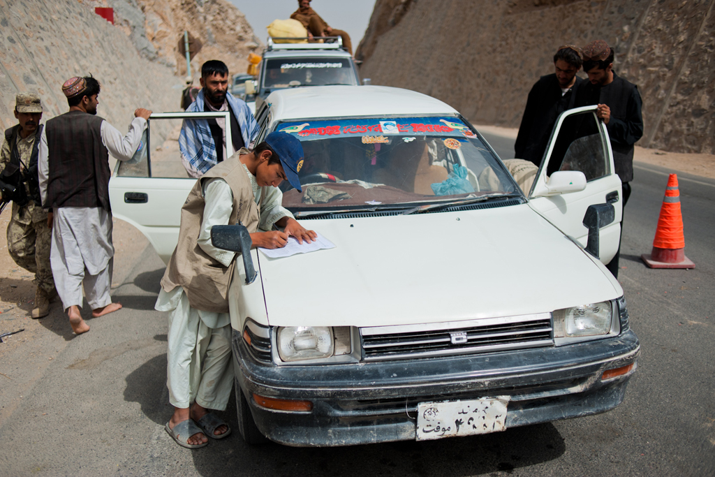 Photos: Kandahar's ubiquitous checkpoints - The World from PRX