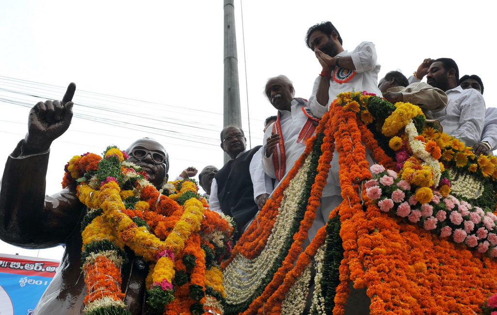 India kicks off controversial caste census - The World from PRX