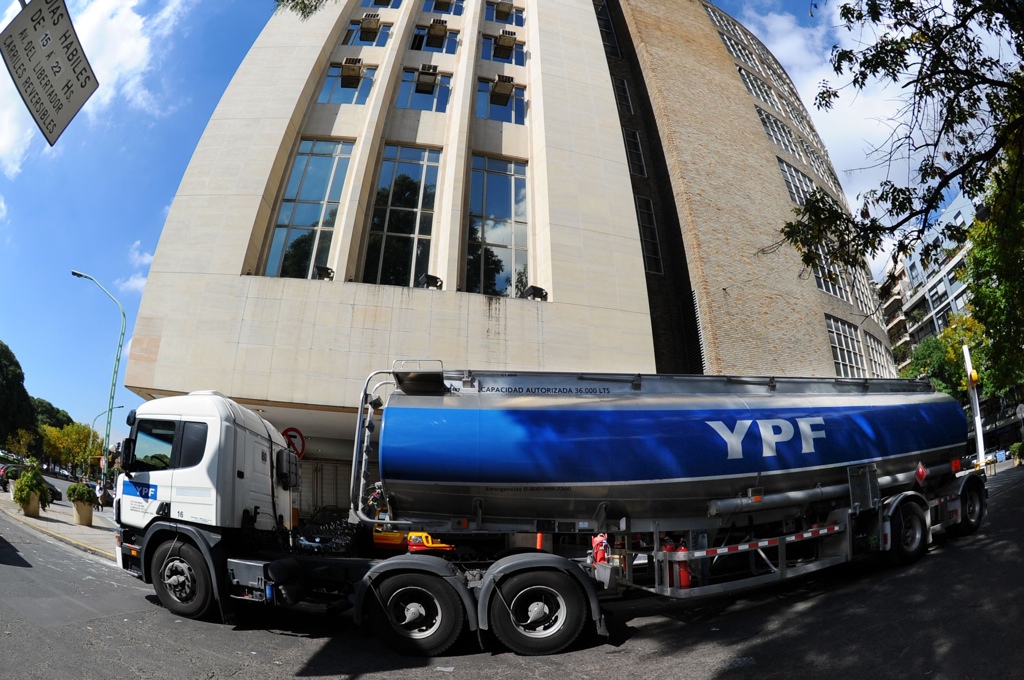 EU Parliament calls for sanctions against Argentina over YPF seizure ...