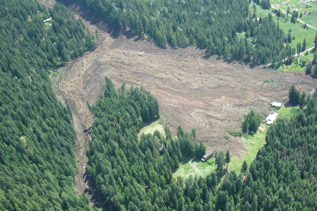 TV news camera captures powerful BC landslides (VIDEO) - The World from PRX