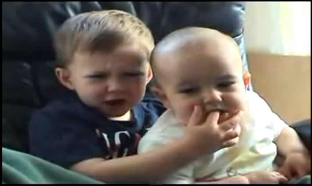 'Charlie bit my finger' earns $500,000 in 5 years (VIDEO) - The World ...