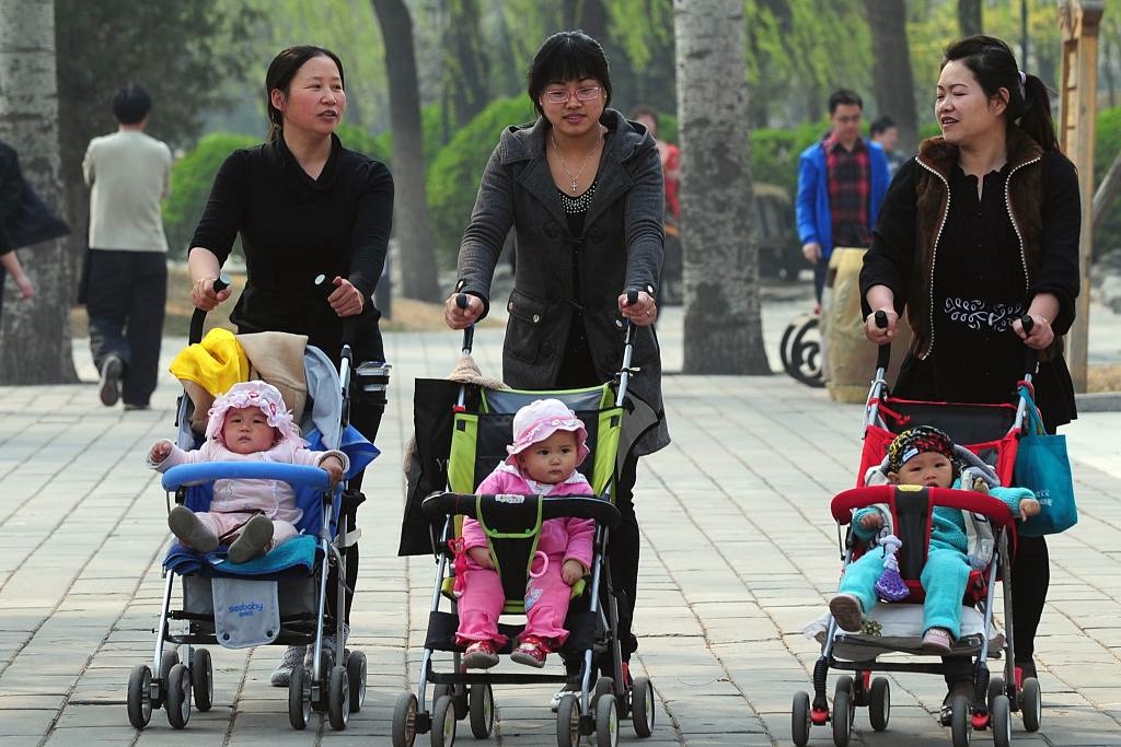 Chinese province wants to ease "one child" policy - The World from PRX