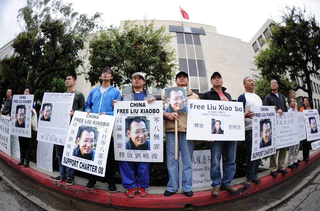 Man arrested after shooting at Chinese consulate in LA - The World from PRX