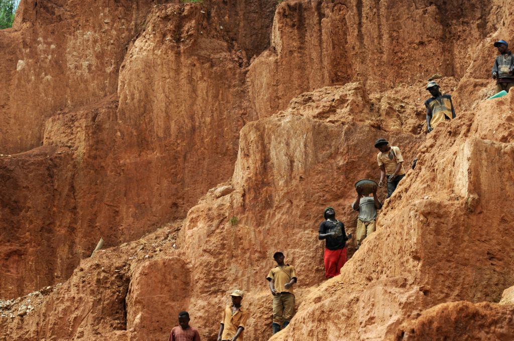 Congo tries to halt illegal gold mining - The World from PRX