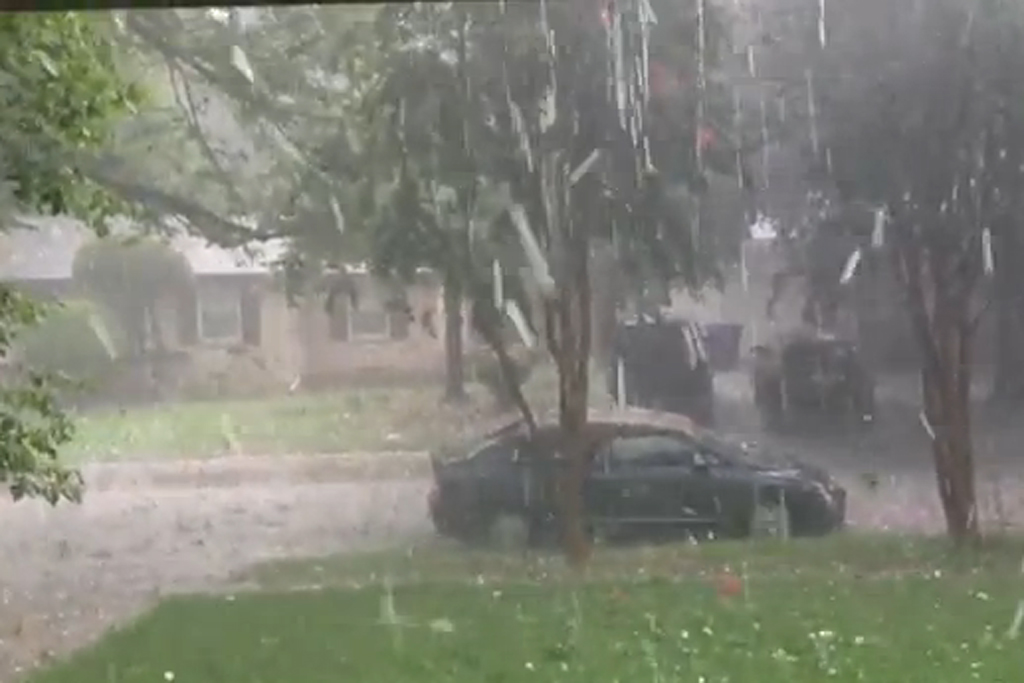 Dallas hailstorm damage could top $400 million (VIDEO) - The World from PRX