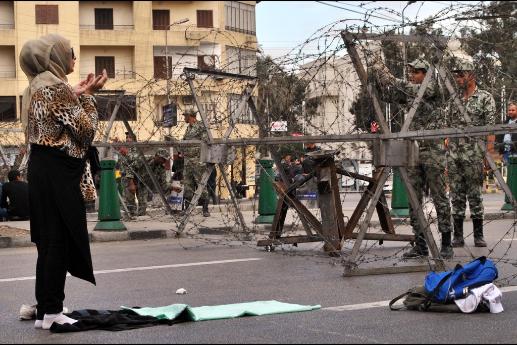 Egypt: Protesters march on presidential palace (VIDEO) - The World from PRX