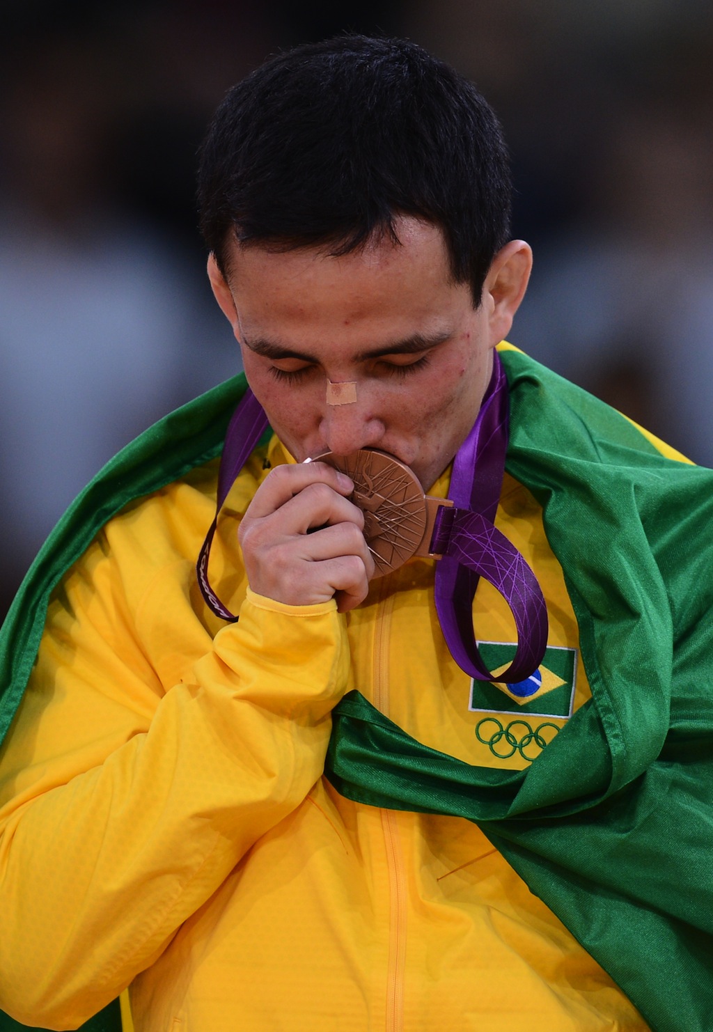 Brazil's Felipe Kitadai breaks his Olympic bronze medal in the shower ...