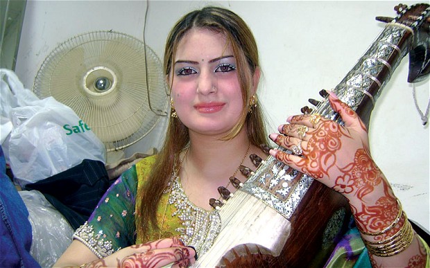 Ghazala Javed, popular Pakistani singer, murdered - The World from PRX