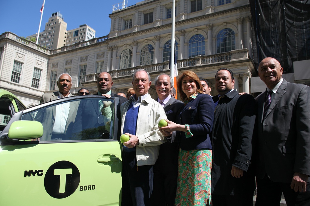 Apple green is the color of New York’s new taxis - The World from PRX