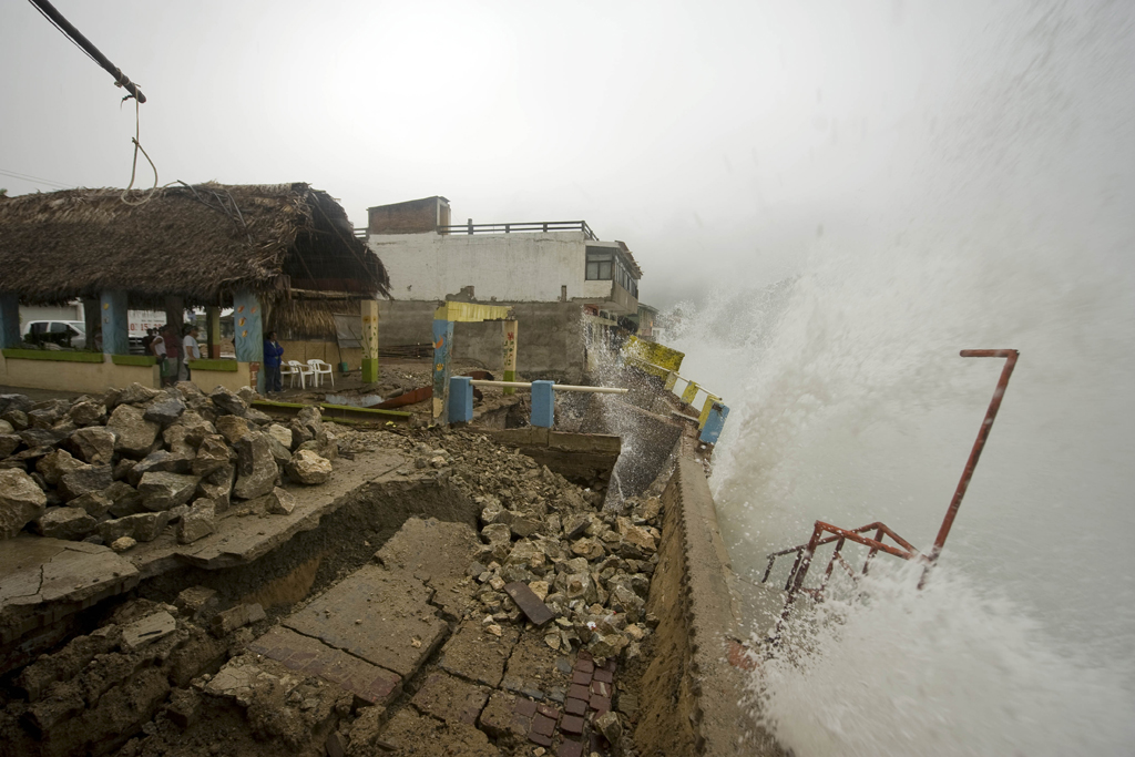 Hurricane Jova photos - The World from PRX