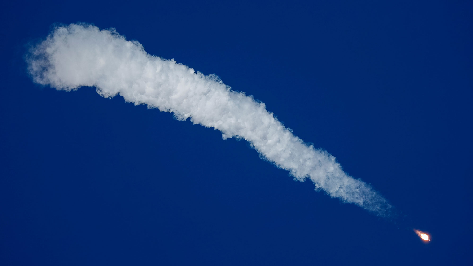 Russian space rocket fails in mid-air, two-man US-Russian crew lands ...