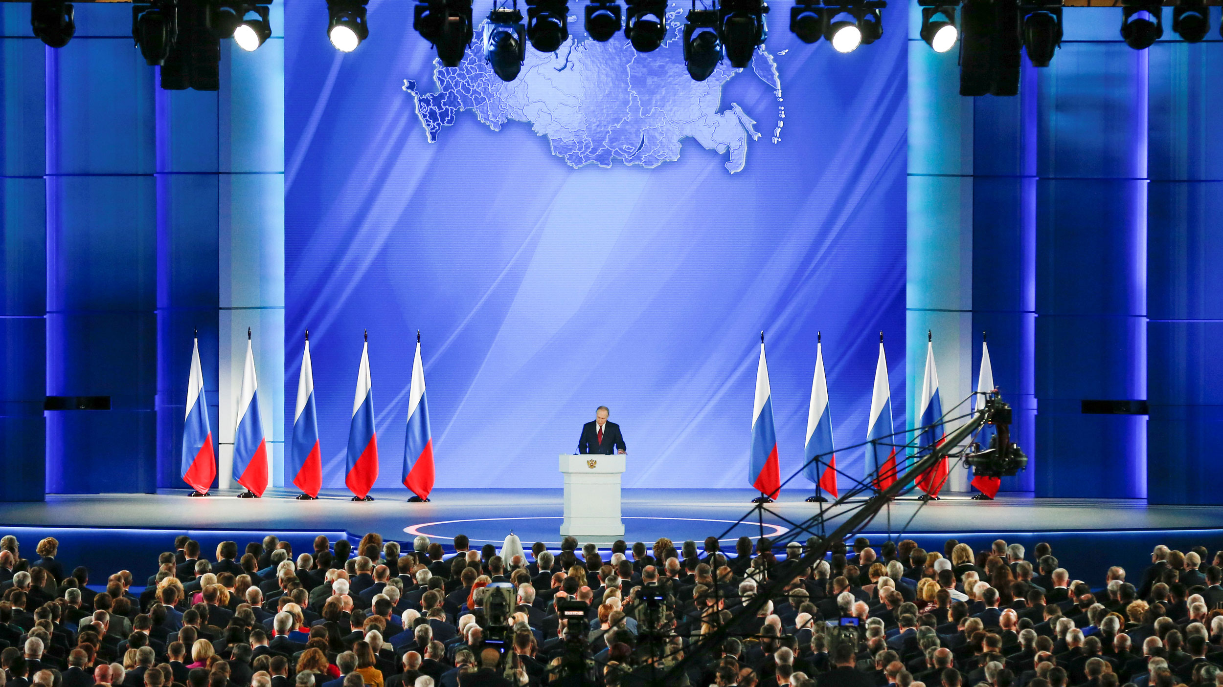 Putin shake-up could keep him in power past 2024 as cabinet steps aside ...