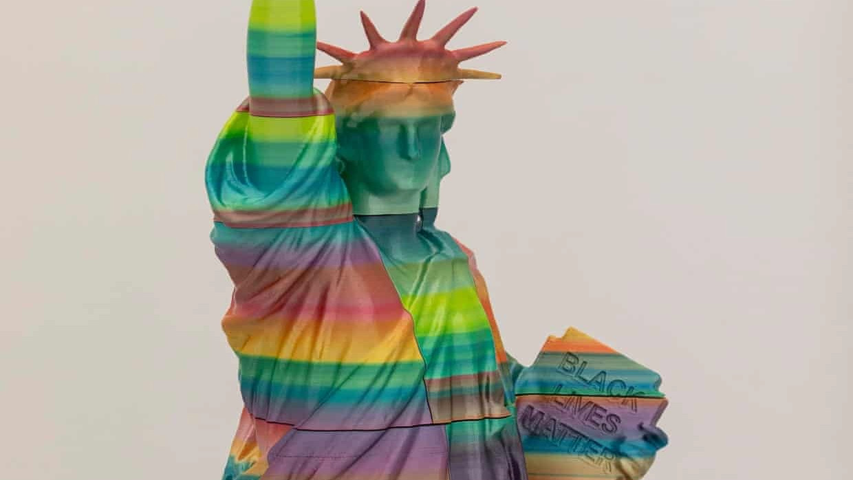 Hungary artist’s BLM sculpture causes an uproar - The World from PRX