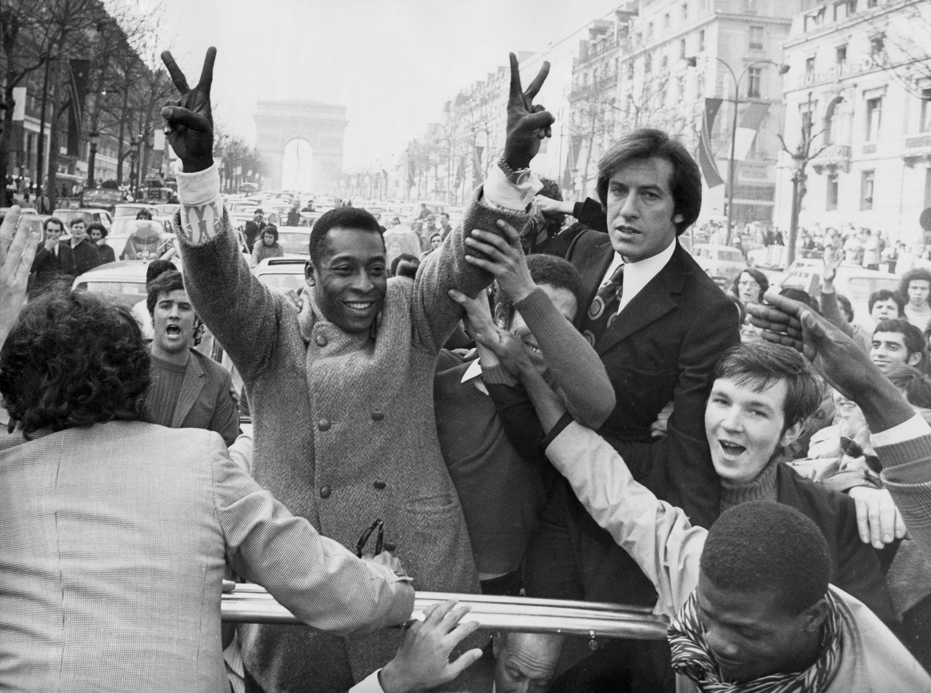 'Pelé' doc kicks up questions on race, violence and democracy in Brazil ...