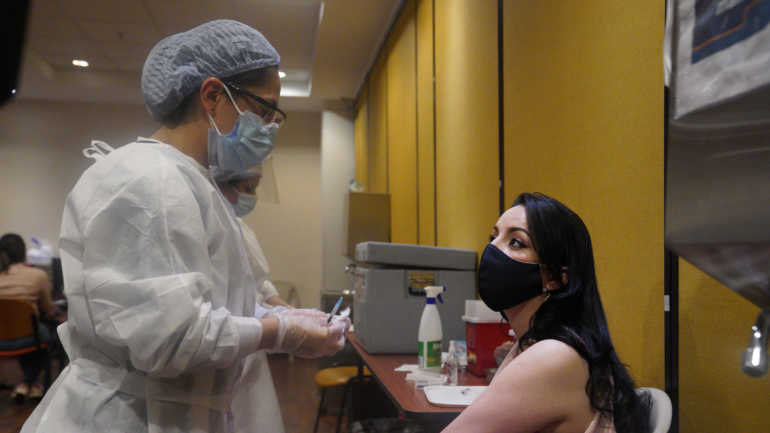 In Colombia, companies expedite vaccine rollout with private funds ...