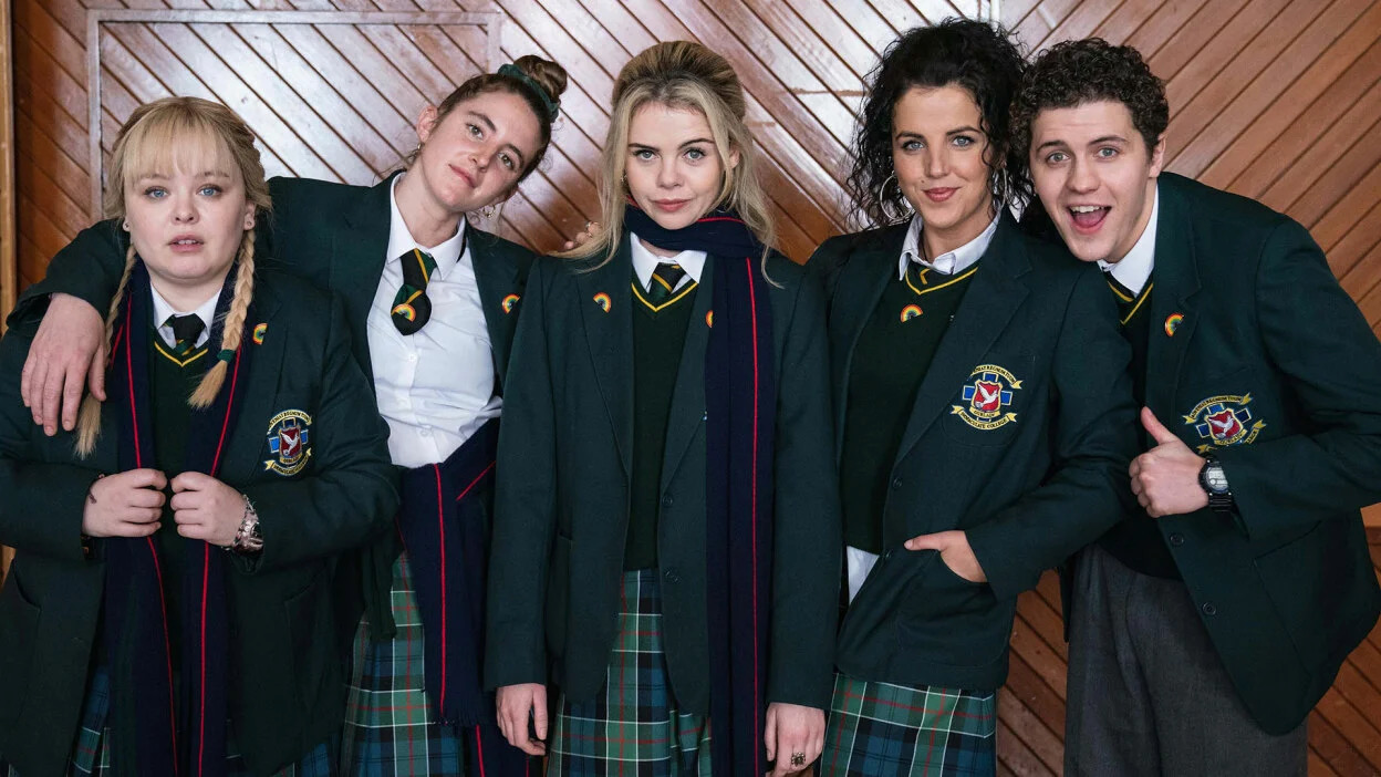 Why ‘Derry Girls’ has become an international cult hit - The World from PRX