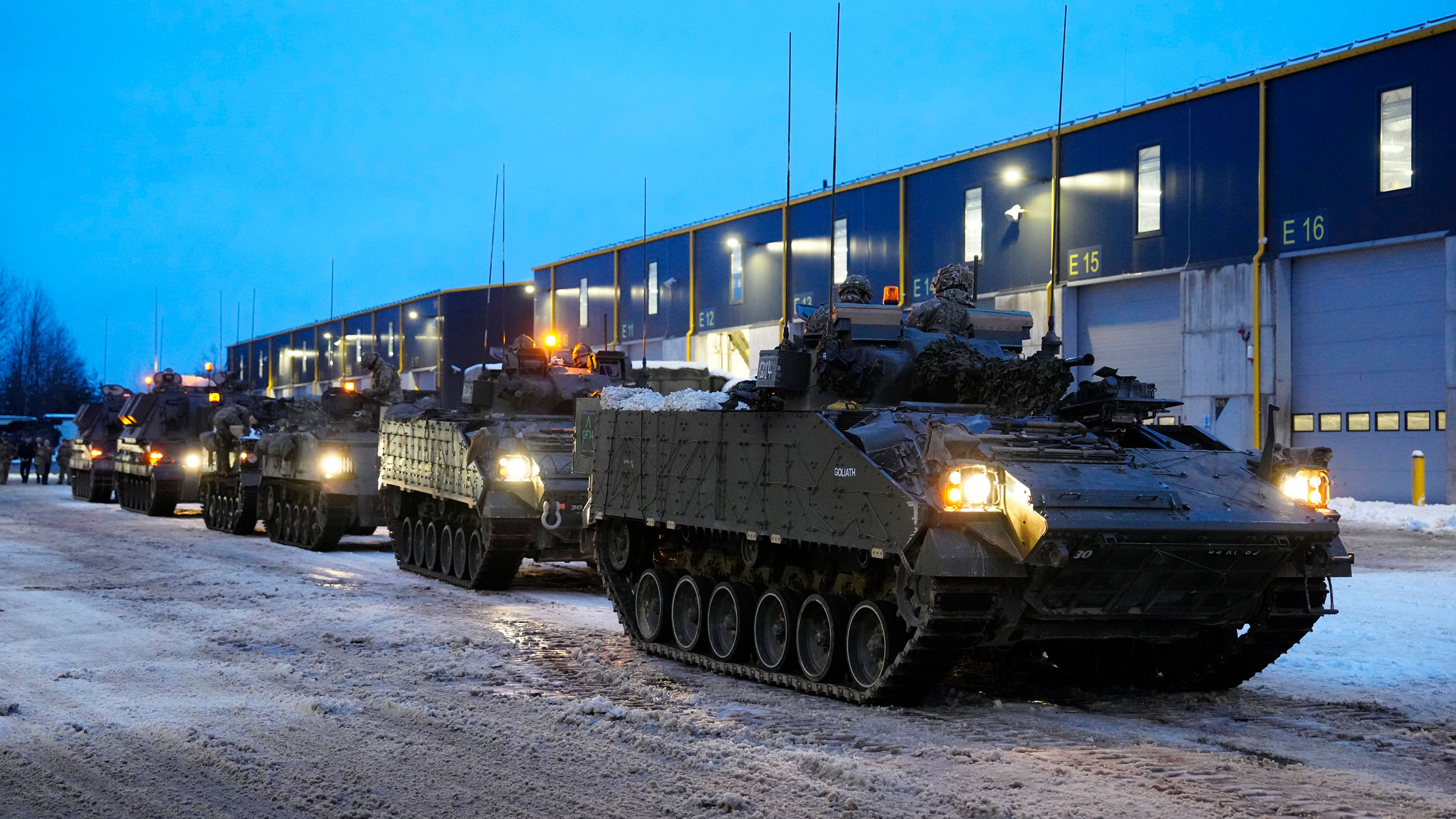 Ukraine calls for more heavy tanks - The World from PRX