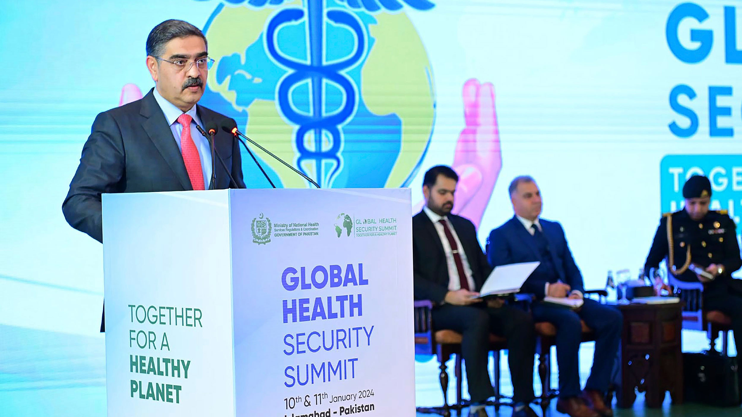 Links between climate change and infectious disease - The World from PRX
