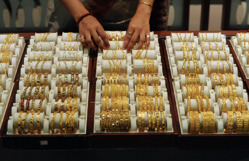 Buy gold! Nothing can stop the plunging rupee! - The World from PRX