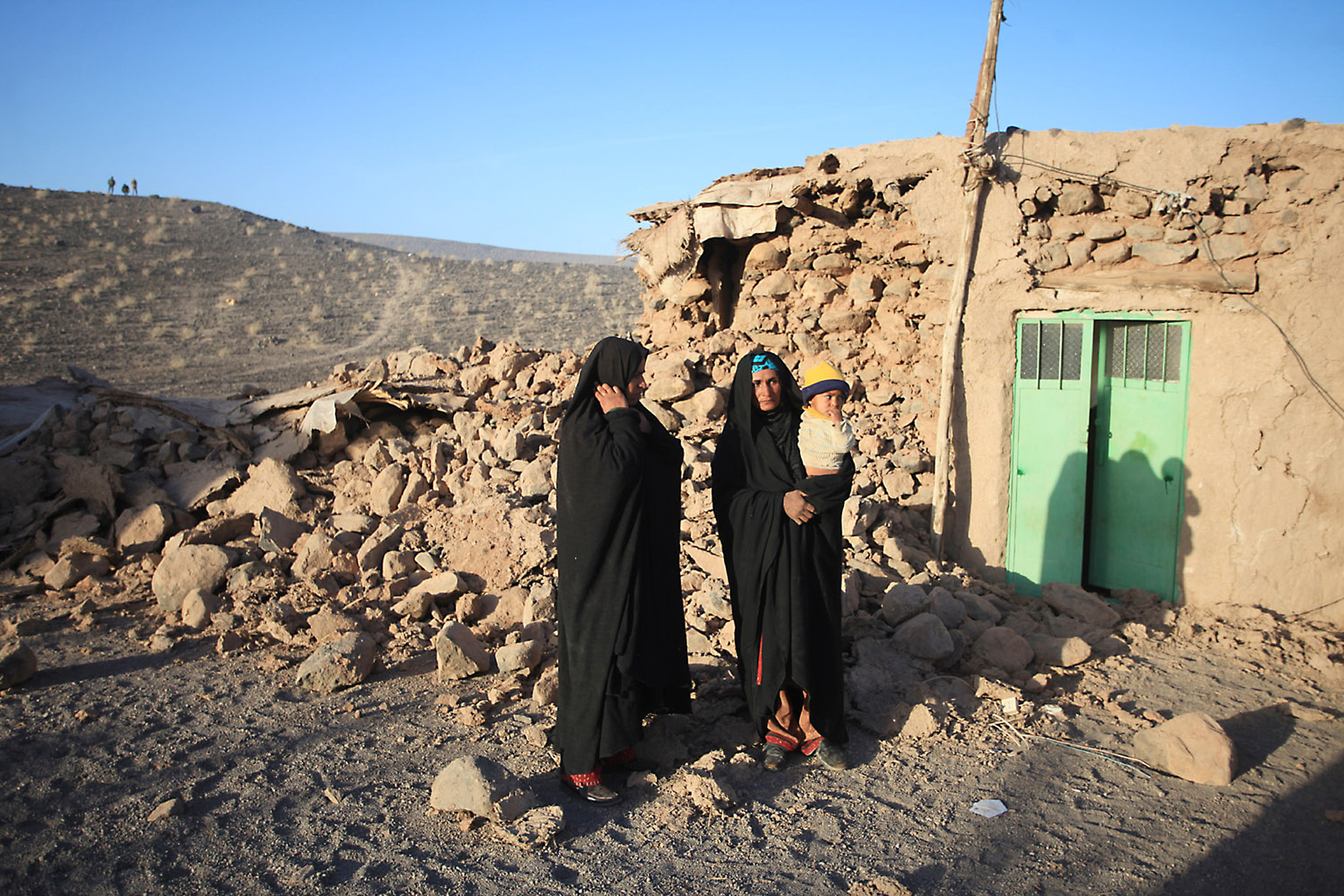 Iran earthquake: 306 dead, over 3,000 injured - officials - The World ...