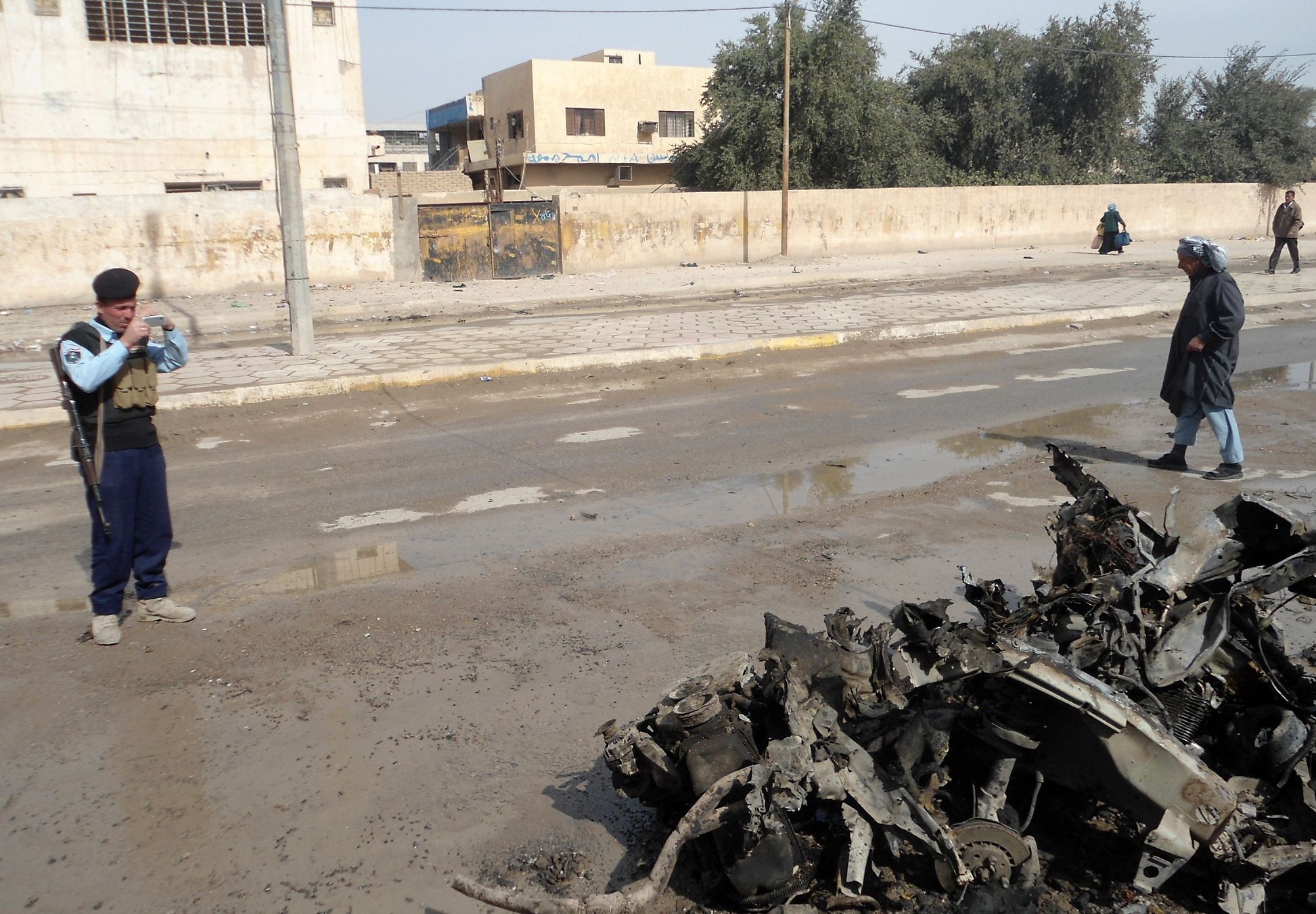 Attacks throughout Iraq kill at least 8: officials - The World from PRX