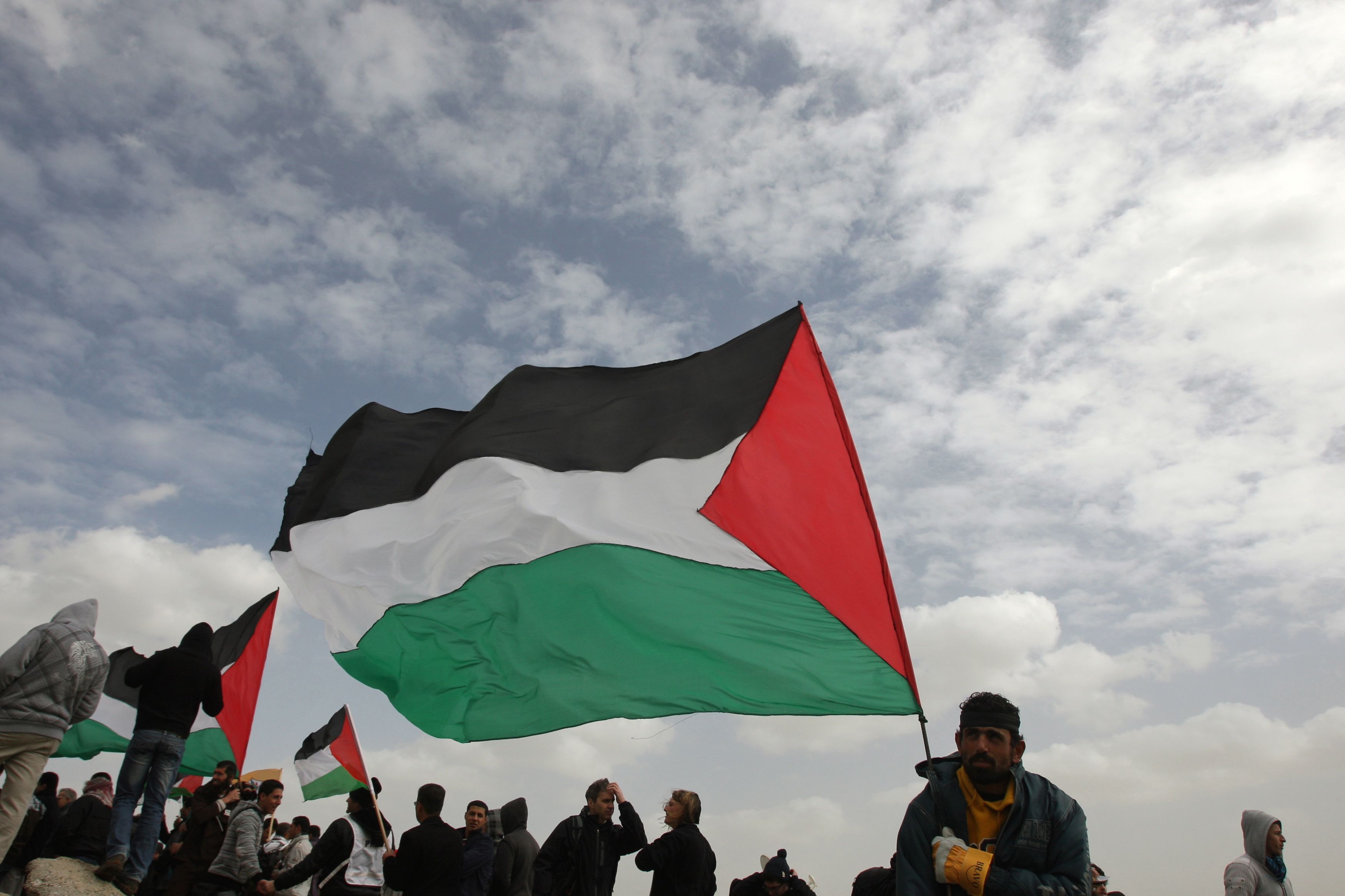 Hundreds of Palestinian prisoners in Israeli jails plan mass hunger ...