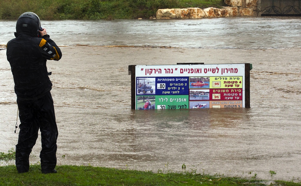 Israel, Palestinians lashed by record-breaking storms (PHOTOS) - The ...