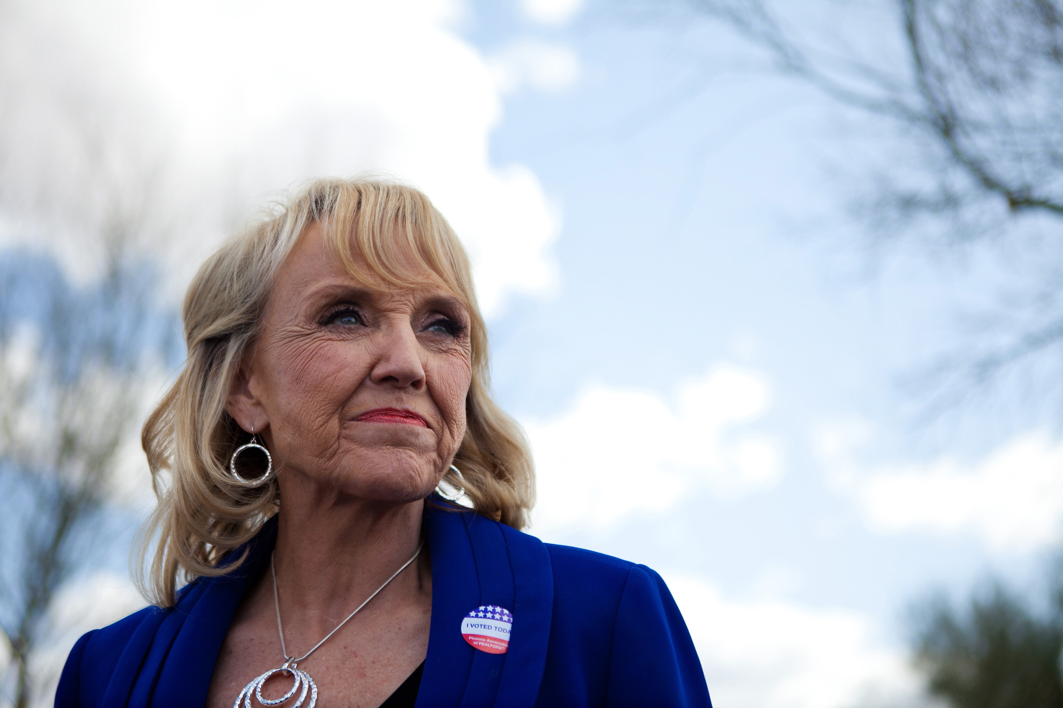 Arizona Governor Jan Brewer signs executive order denying young ...