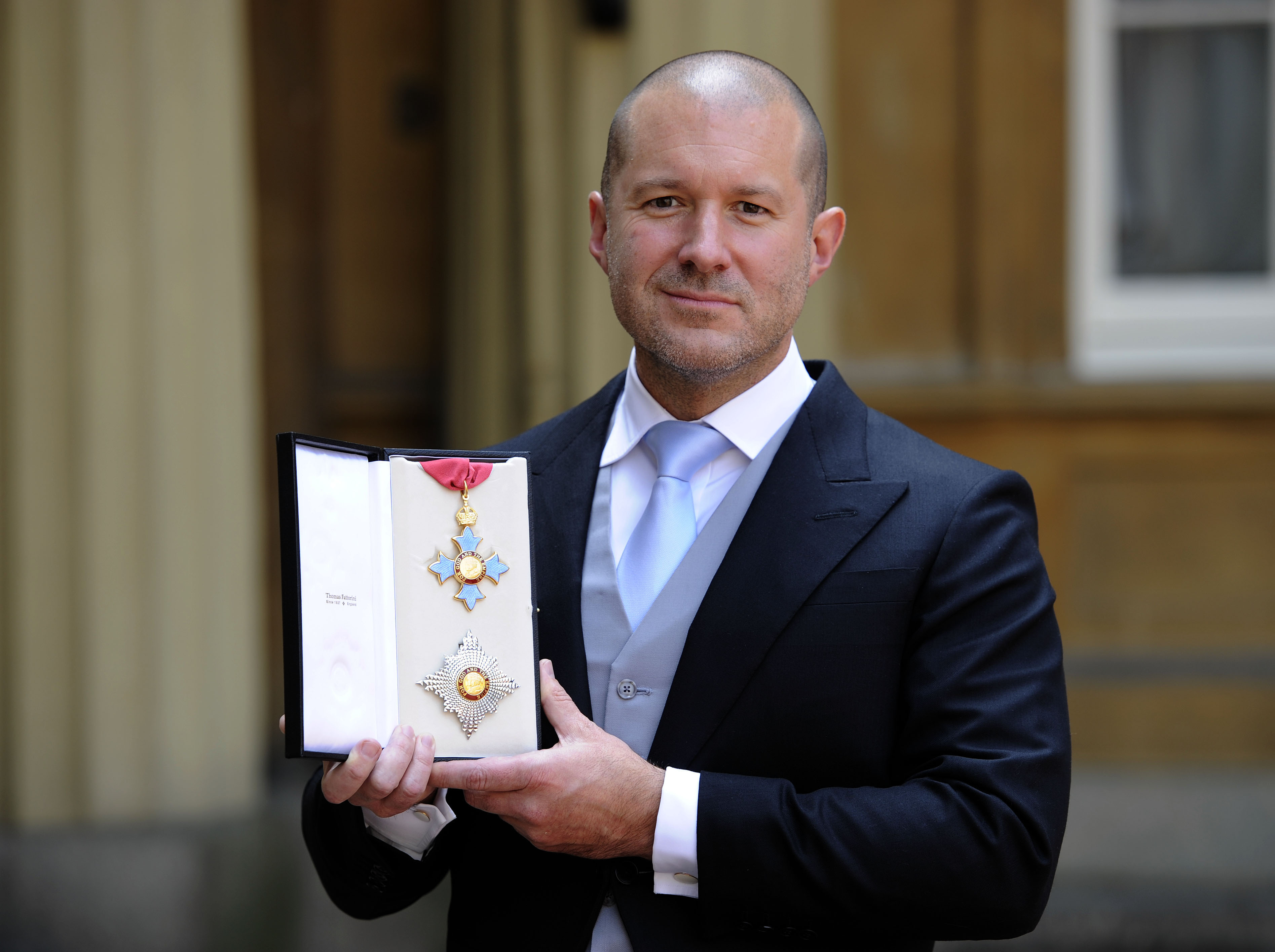 Jonathan Ive, Apple's head of design, knighted in the UK - The World ...