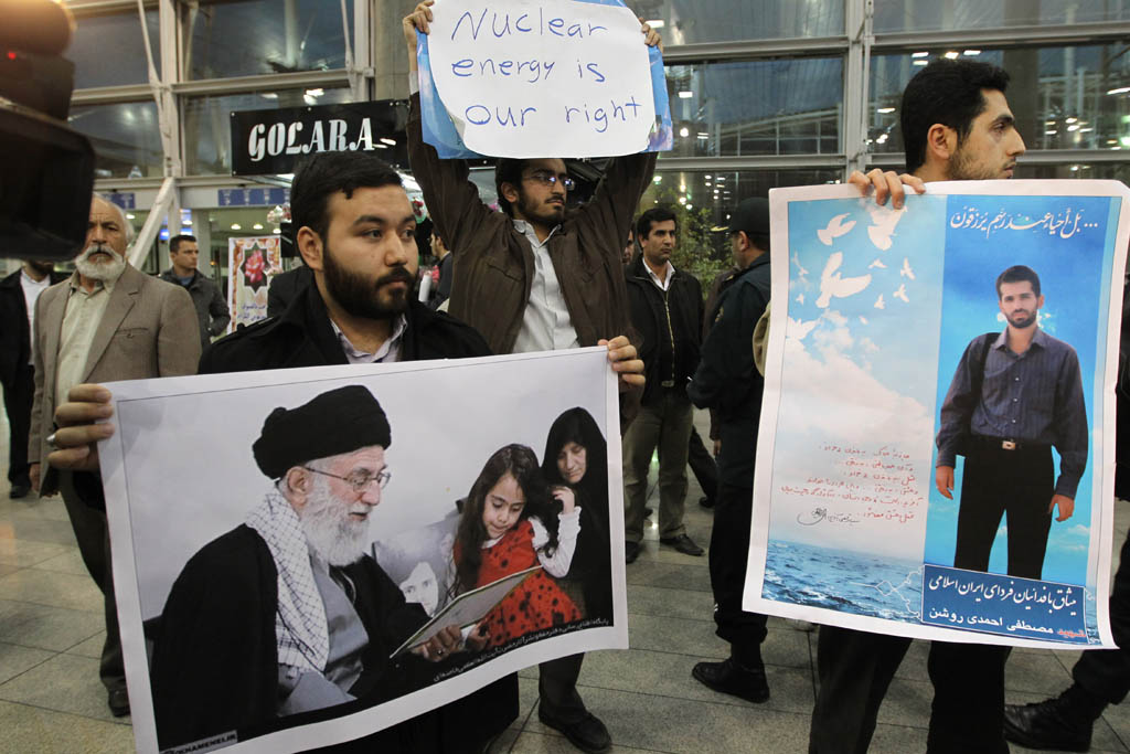 Iran's Ayatollah Ali Khamenei shoots back at Israel, US (VIDEO) - The ...