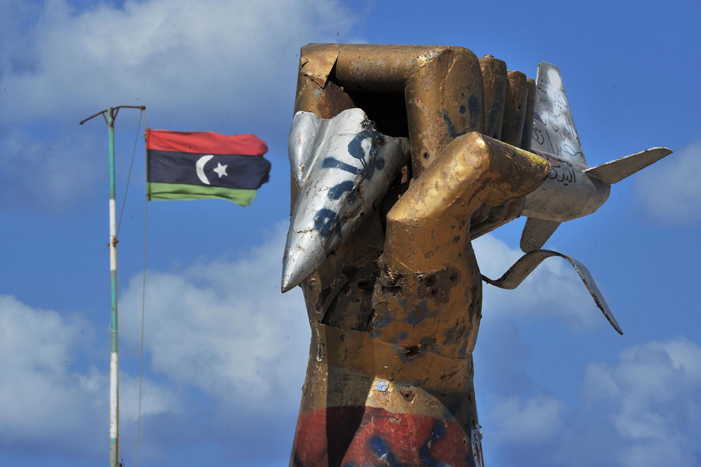 Libya: stronghold of Bani Walid almost captured, rebel fighters say ...