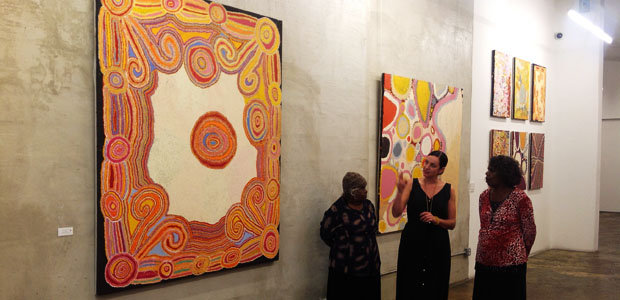 Vibrant Aboriginal Art Exhibit Gives Power to Indigenous Australians ...