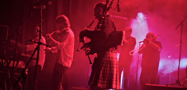 Video: The Peatbog Faeries' 'Dust' - The World from PRX