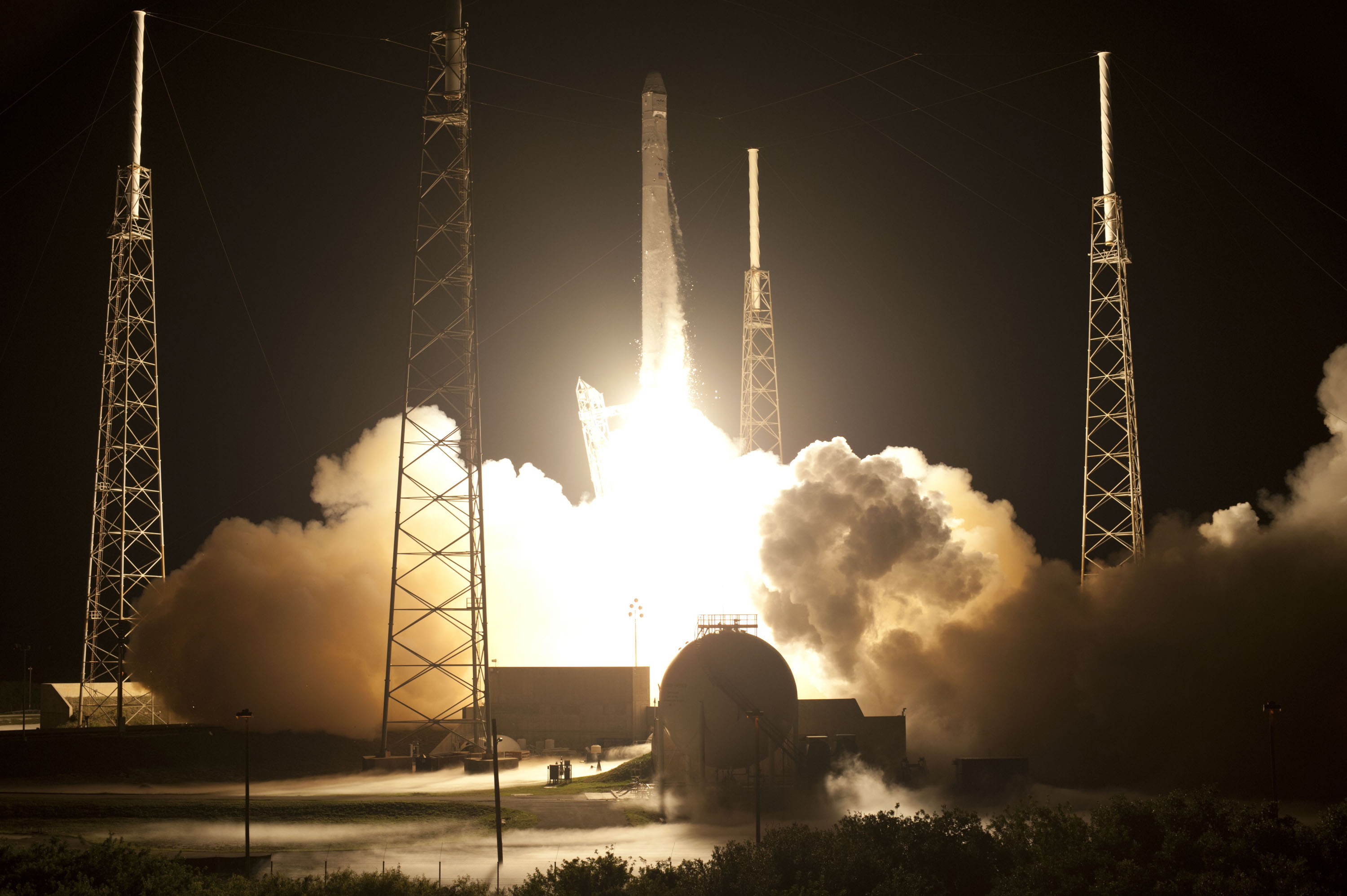 SpaceX rocket launch marks the beginning of the private era in space ...