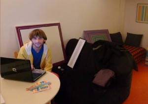 Color-blind artist uses sounds to 'see' color - The World from PRX