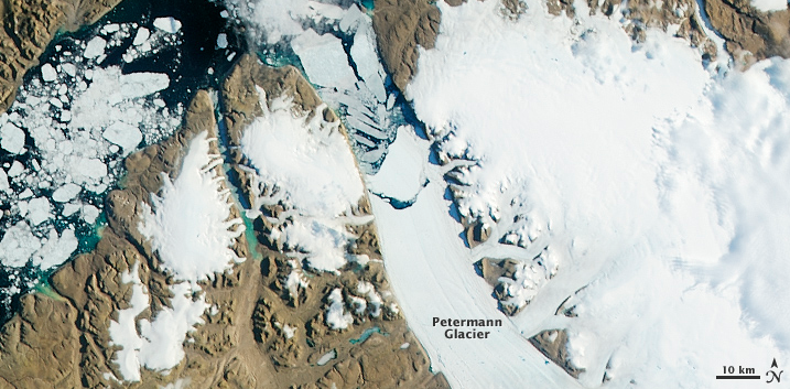 Huge ice island breaks off of Greenland glacier - The World from PRX