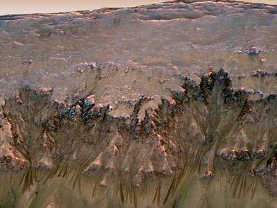 NASA: Liquid water may flow on Mars - The World from PRX