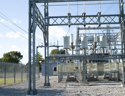 The grid debate: Decentralize or expand infrastructure - The World from PRX