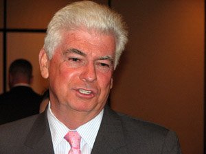 Sen. Chris Dodd in the spotlight - The World from PRX