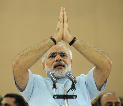 Controversial Narendra Modi fasts as prelude to prime minister run ...