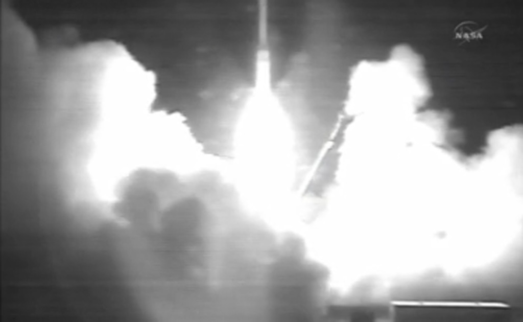 NASA rocket launch ends in failure (VIDEO) - The World from PRX