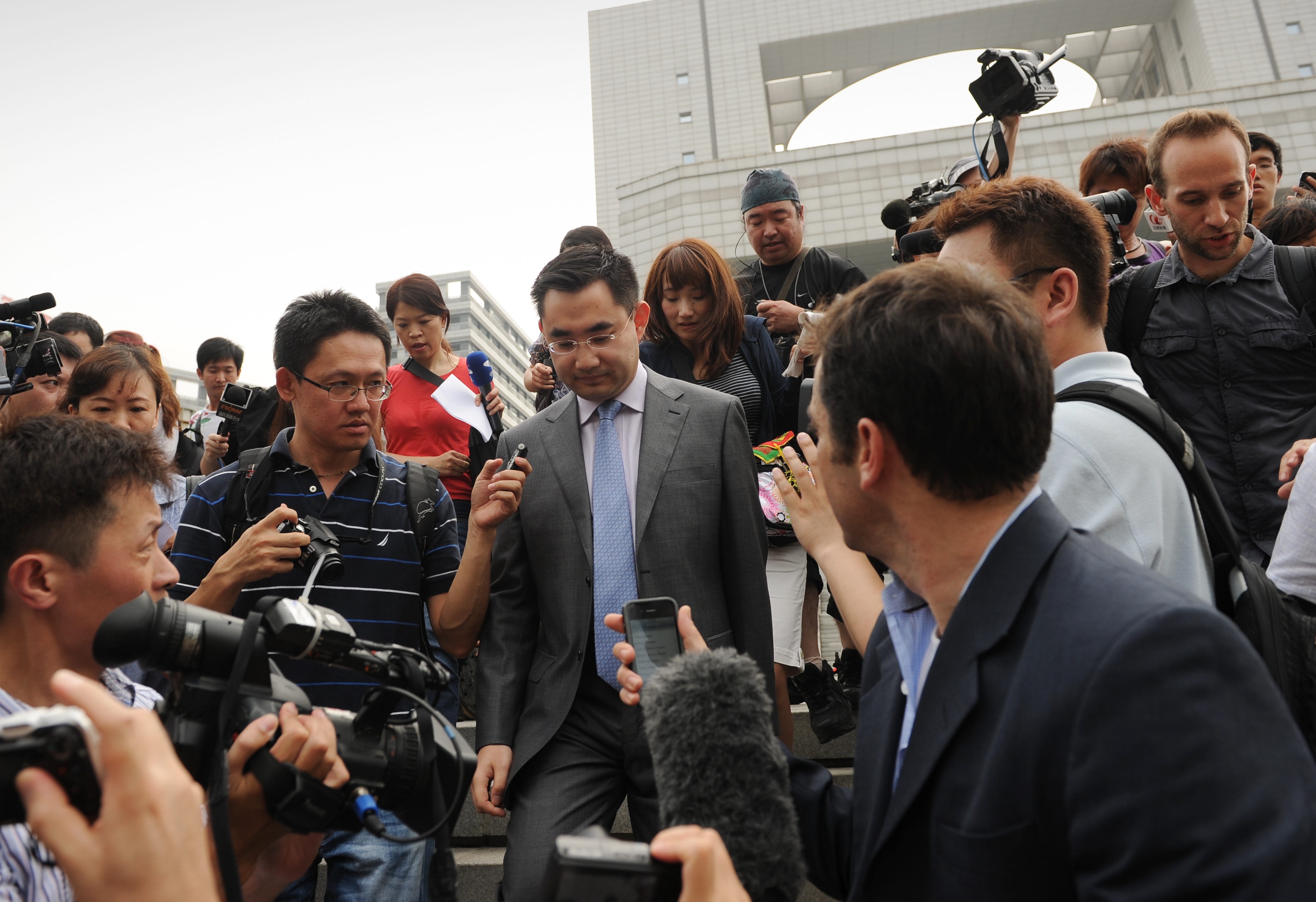 Family of Briton Neil Heywood, murdered by wife of Bo Xilai, seeks ...