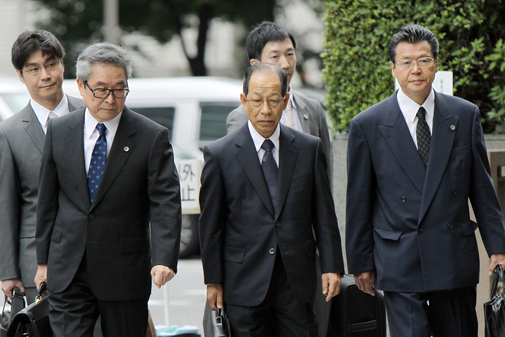 Olympus former executives plead guilty to fraud charges - The World ...